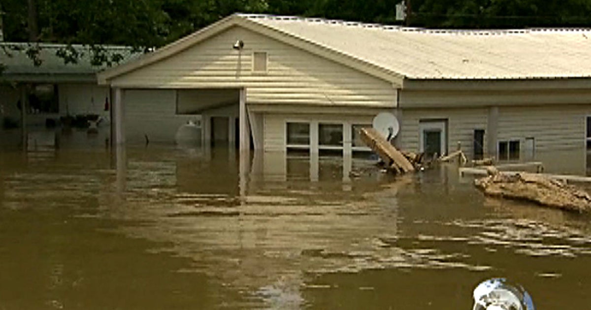 Miss. town could be wiped off map by flood - CBS News