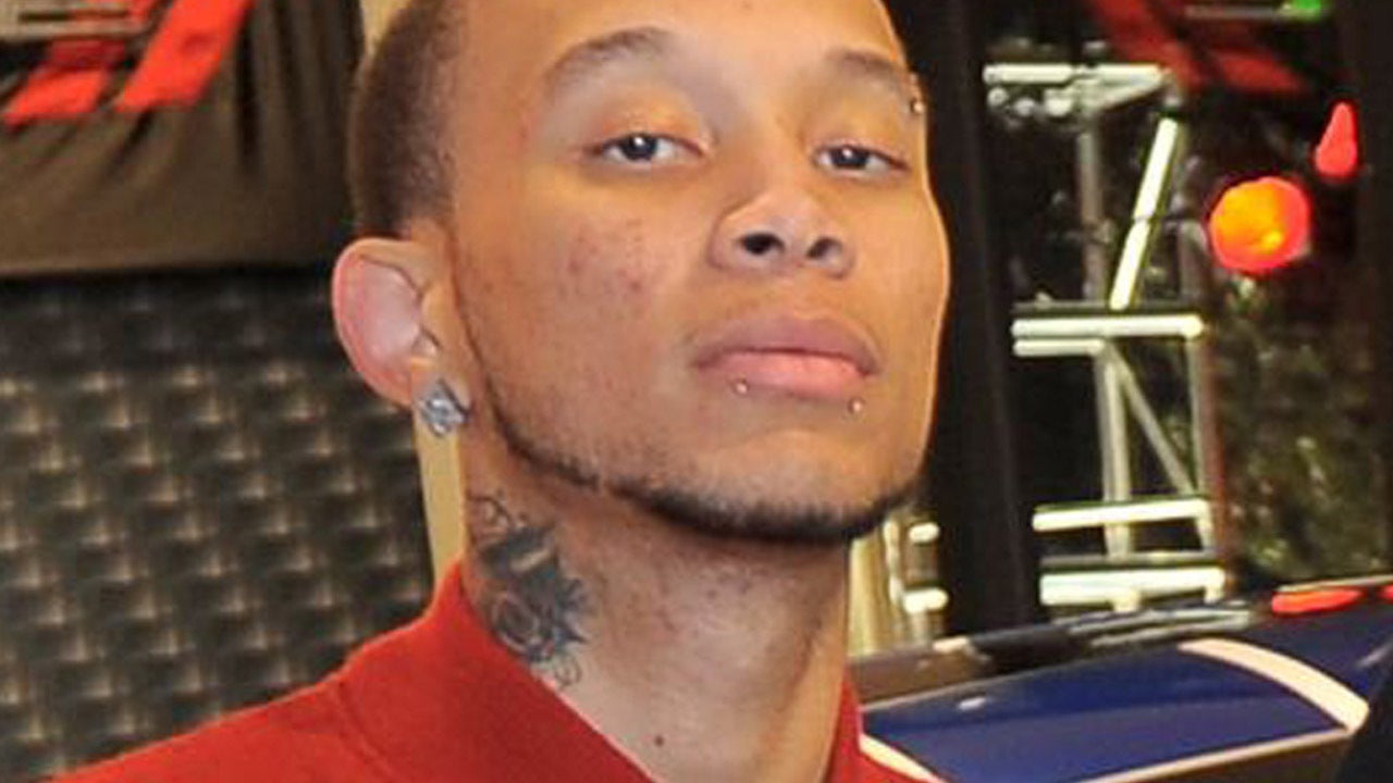 More from Entertainment News - Page 3650 - CBS News