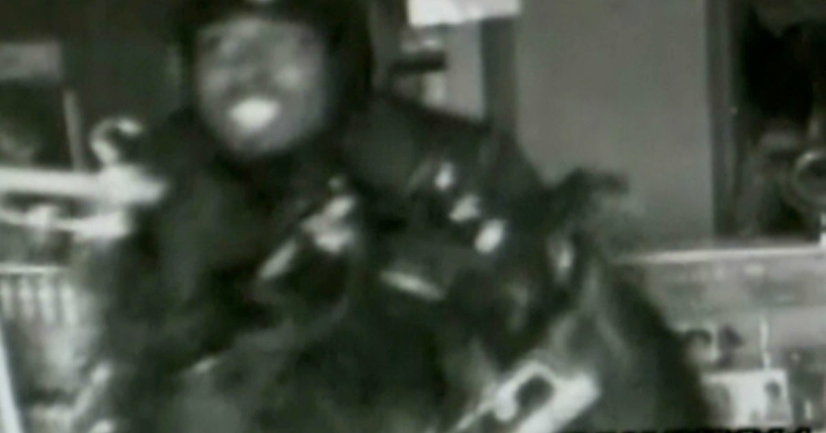High-priced human hair heist caught on tape - CBS News