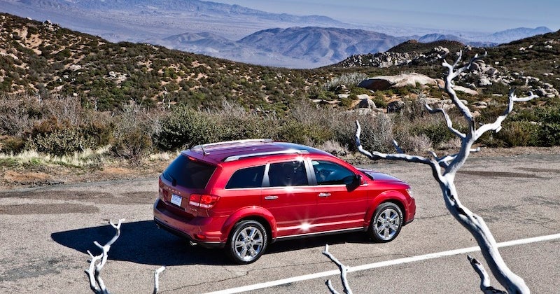 Chrysler recalls 11,000 cars over crash safety - CBS News