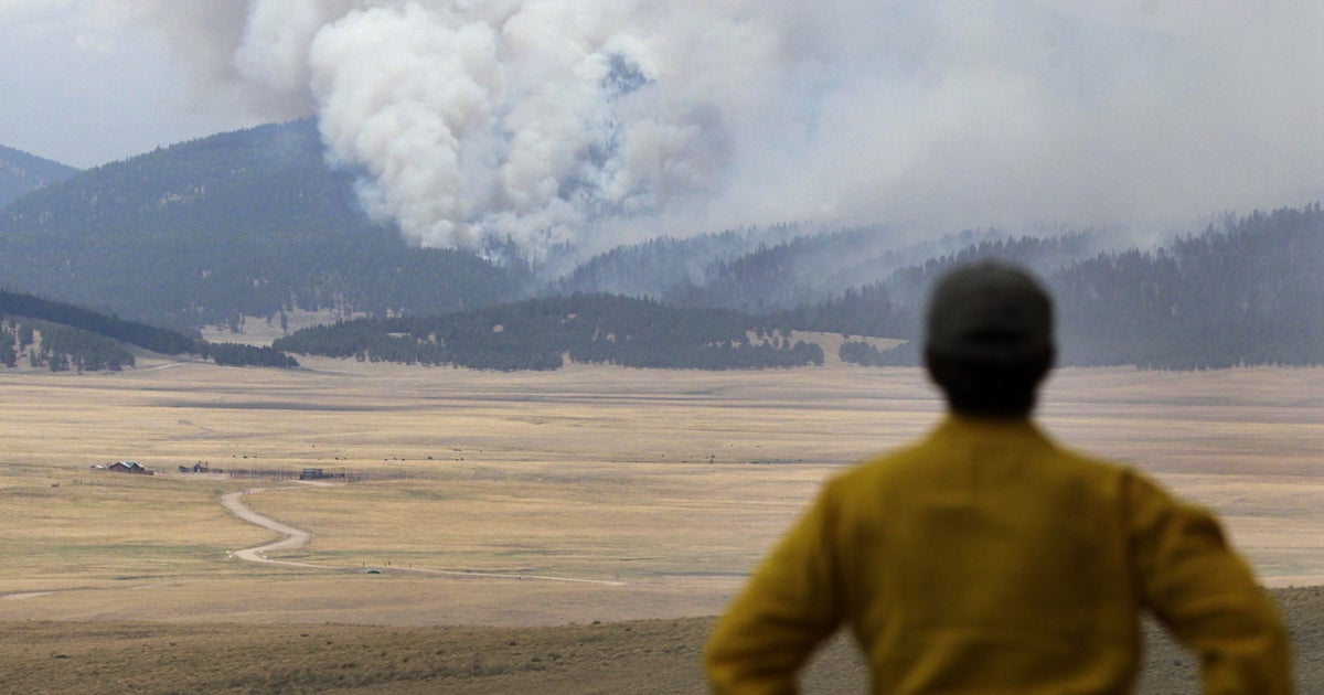 Los Alamos fire nears sacred Indian grounds - CBS News
