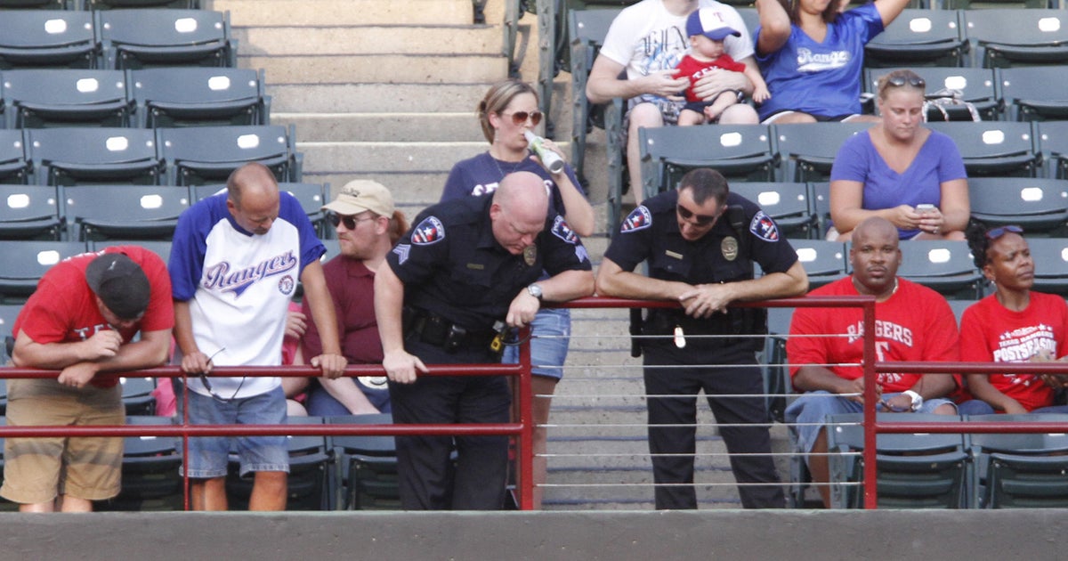 Texas Rangers fan killed in fall to get plaque - CBS News
