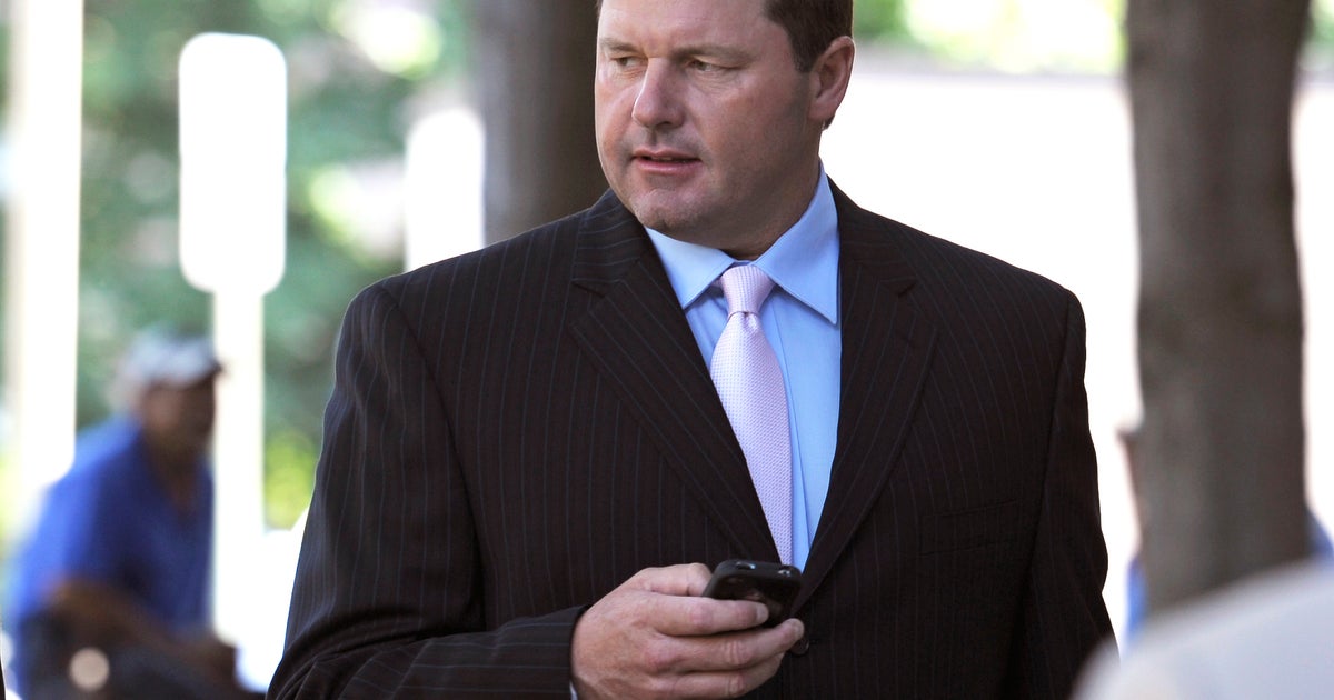 Clemens defense: DNA, steroids evidence faked - CBS News