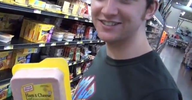 Alex and Liam visit their first Wal-Mart - CBS News