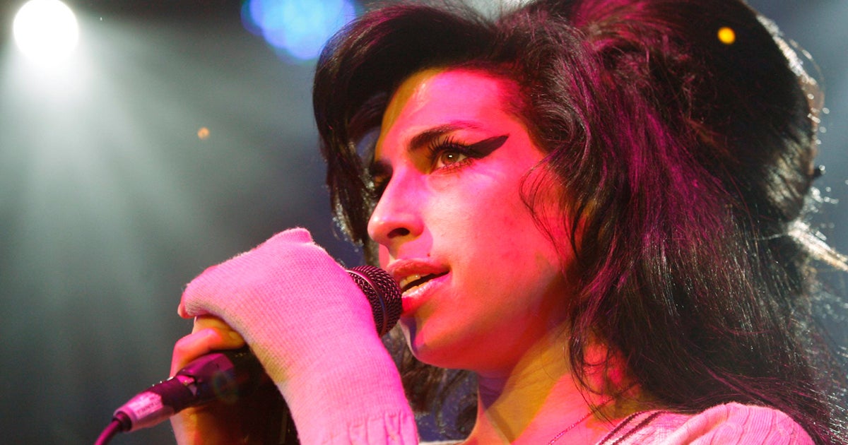 Amy Winehouse died from too much alcohol, coroner says - CBS News