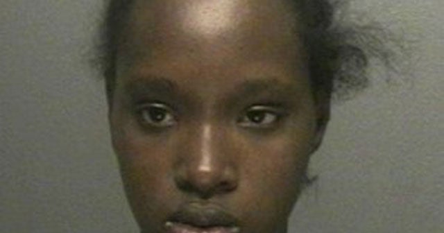 Boston mom Erica Ryan accused of punching baby, crowd surrounds her ...