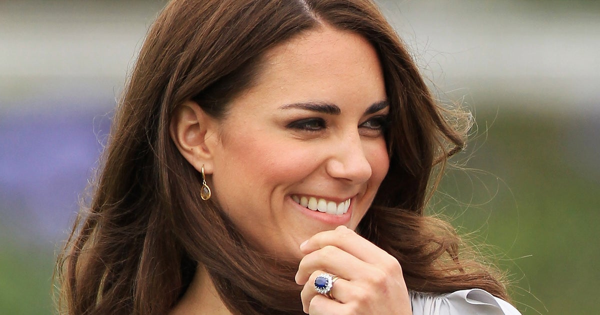 Kate makes Vanity Fair's Best-Dressed list - CBS News