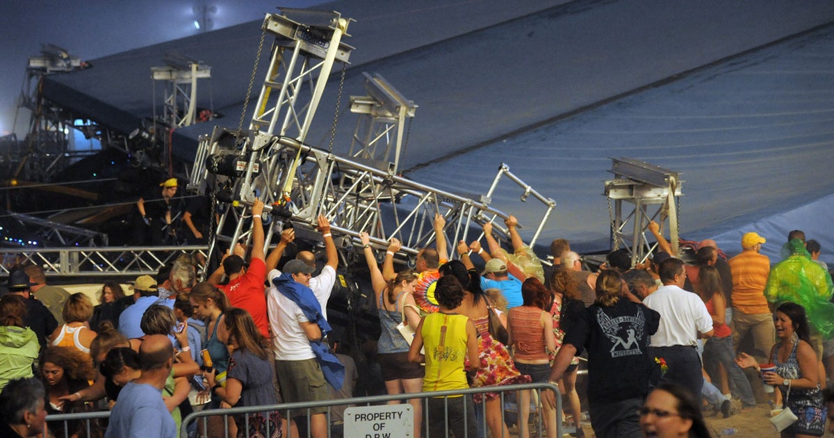 Stage collapse kills 5 before Sugarland concert - CBS News