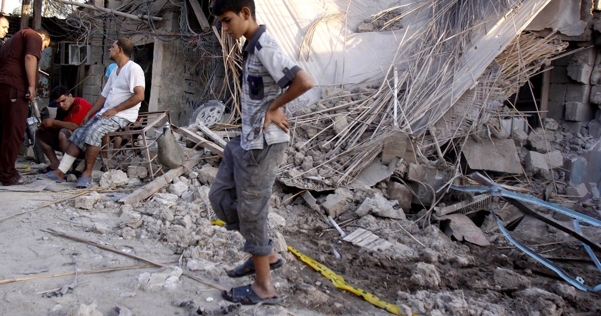 Suicide bomber kills 29 in Baghdad mosque - CBS News