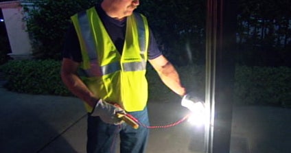 Shocking investigation on stray electricity - CBS News