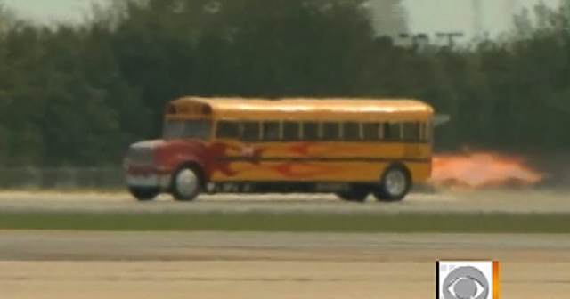 Jet-powered school bus hits full throttle at 320 mph - CBS News
