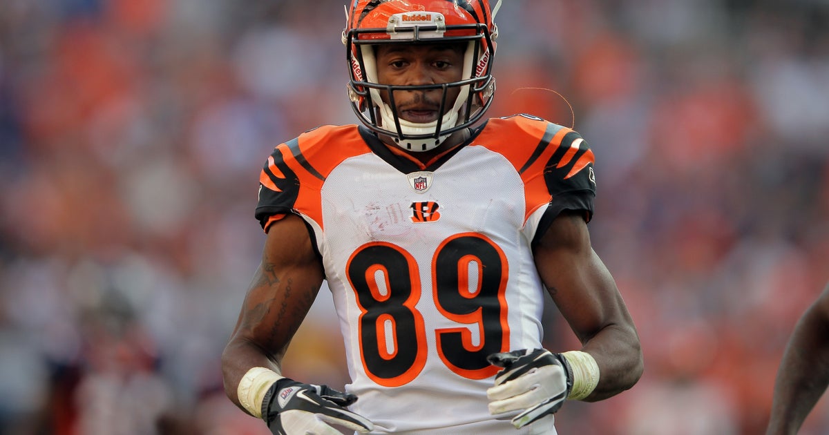 Jerome Simpson's touchdown flip keeps Bengals alive - CBS News