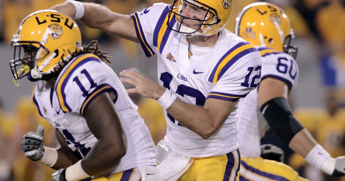NCAA: LSU new No. 1 in AP Top 25 - CBS News