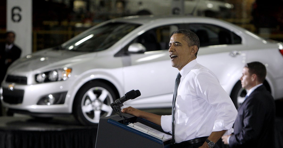 Obama hails auto bailout, trade deal in Michigan - CBS News