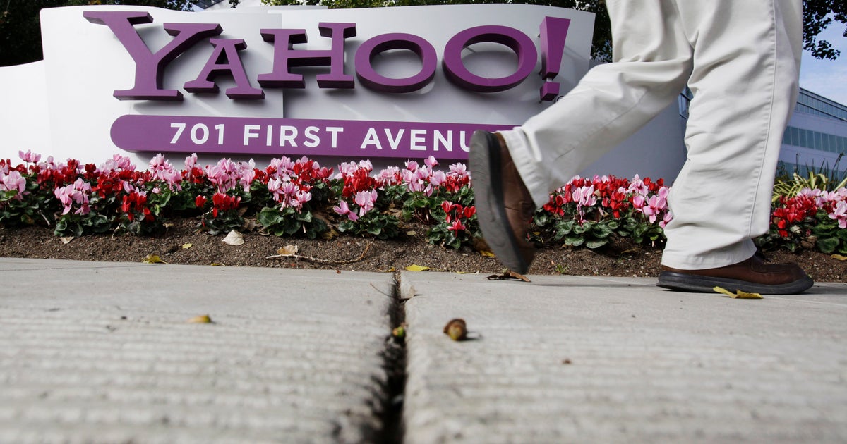 Yahoo threatens Facebook with patent lawsuit - CBS News