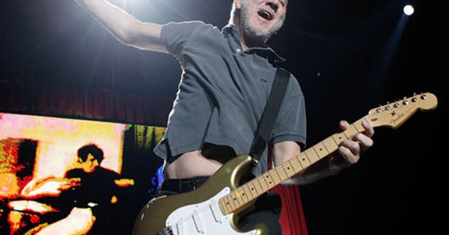Pete Townshend: Apple a "digital vampire" - CBS News