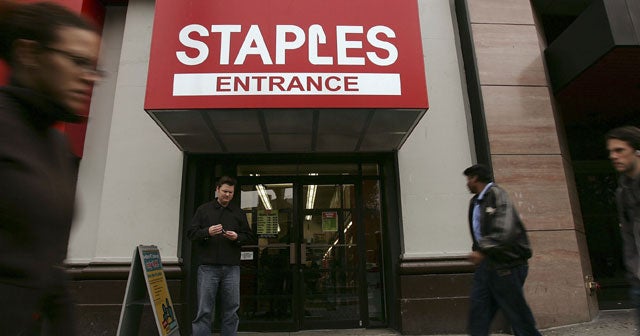 Staples struggles to stop the bleeding - CBS News