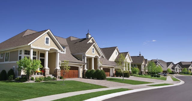 How to live with extended family under one roof - CBS News