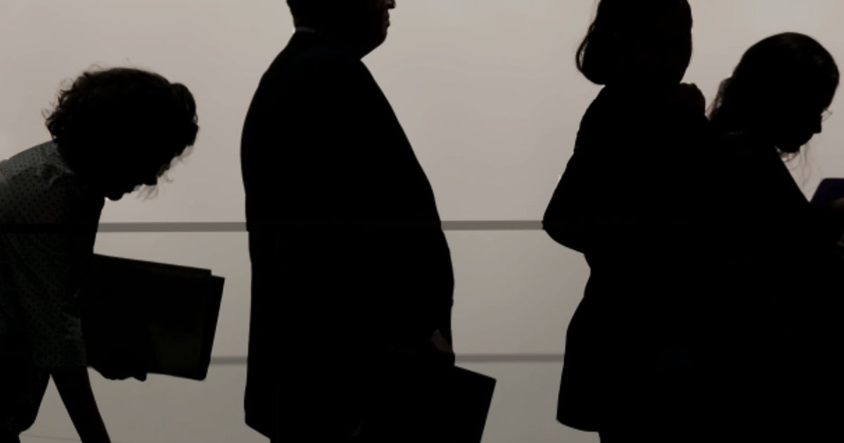 U.S. jobless claims fall for third straight week - CBS News