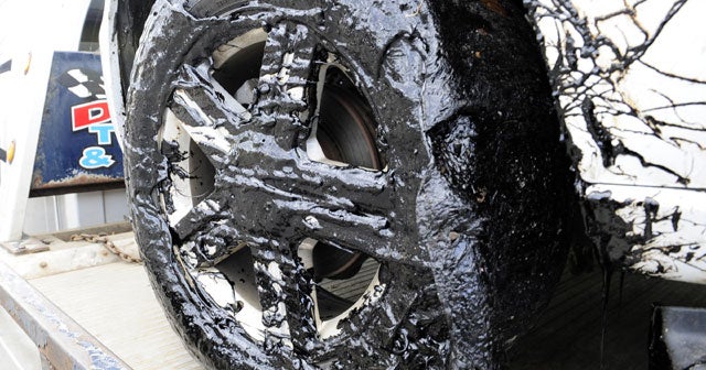 Sticky goo on highway damaged nearly 500 cars - CBS News