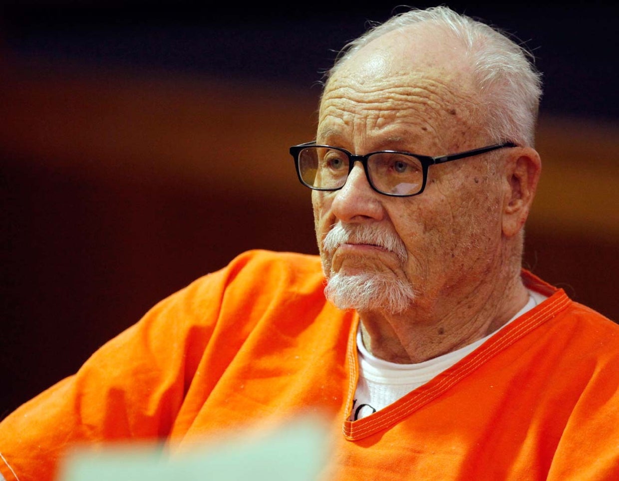 Jodie Foster's father sentenced to five years behind bars - CBS News