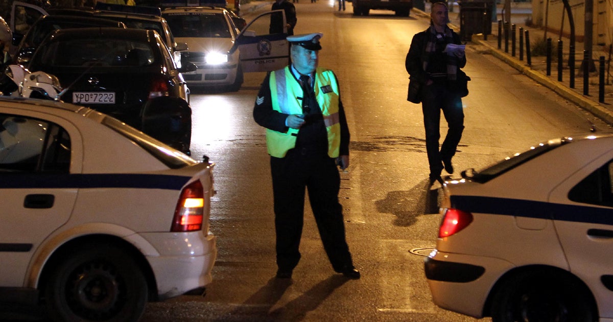 Greek jail hostage crisis ends peacefully - CBS News