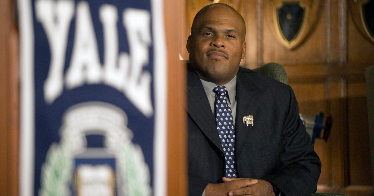 Yale coach resigns over dubious claim on resume - CBS News