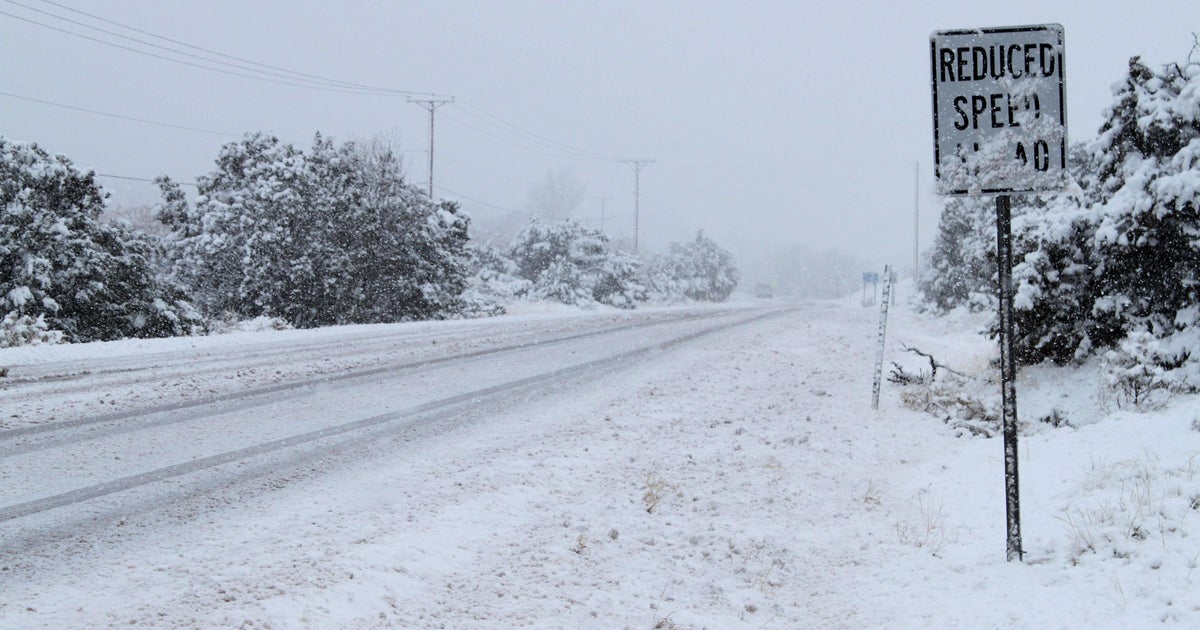 Family trapped 2 days in car by snow drift - CBS News