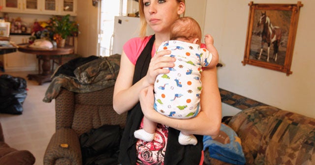 Okla. mom Sarah McKinley won't face charges for shooting intruder - CBS ...