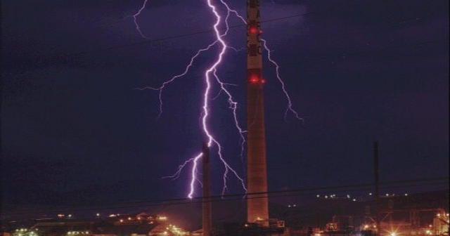 Cops speculate sparks spooked copper thief - CBS News