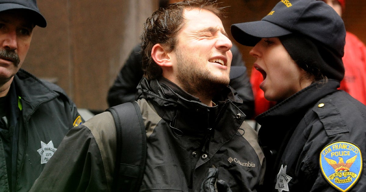 Occupy makes small, shrill showing at courts - CBS News