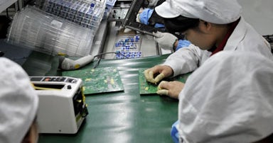 Why Donald Trump scares Silicon Valley - CBS News