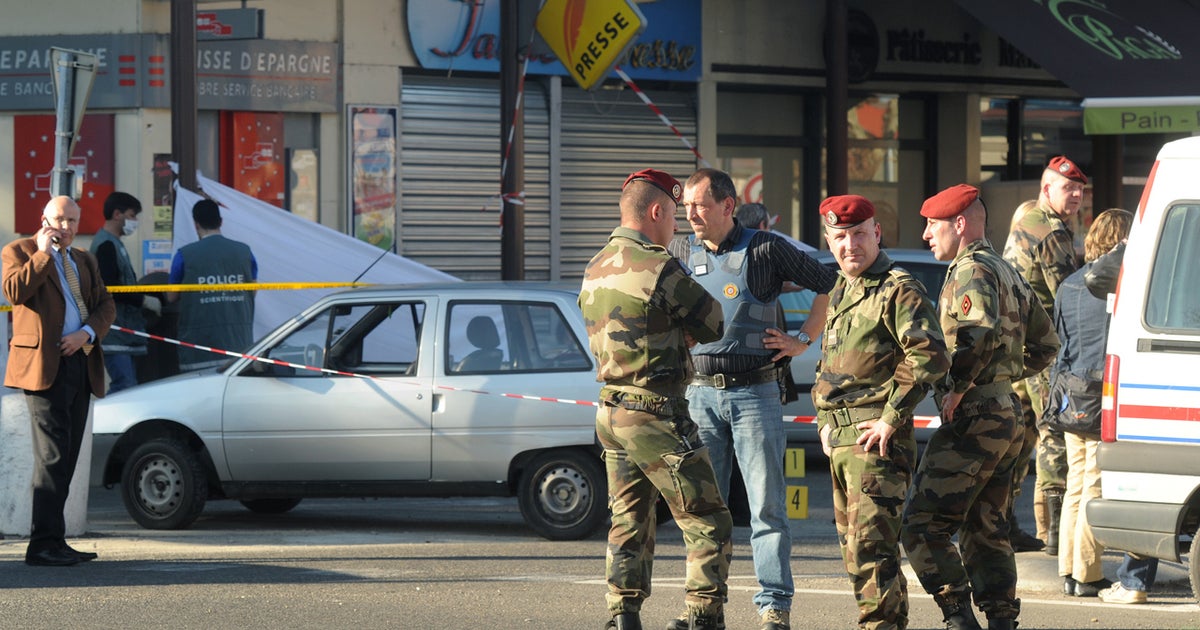 Two French soldiers killed in drive-by on street - CBS News