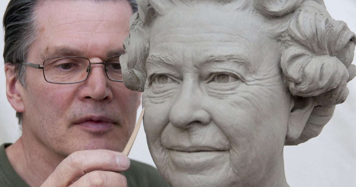 Queen Elizabeth II to get Madame Tussauds makeover - CBS News