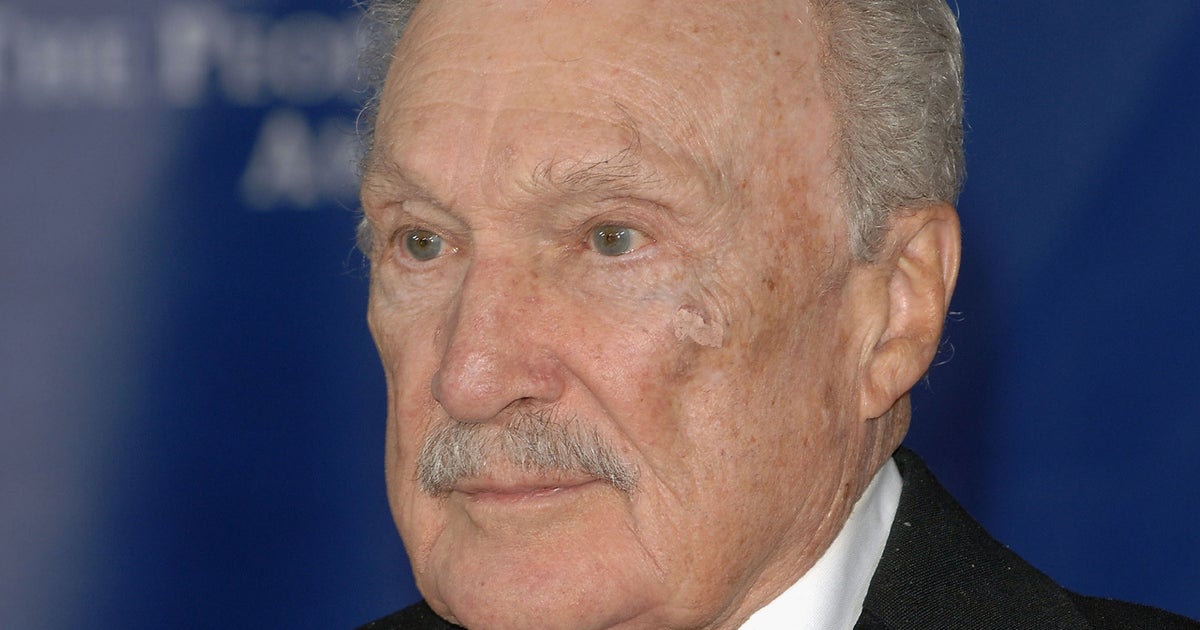 Warren Stevens, "Forbidden Planet" actor, dies at 92 - CBS News