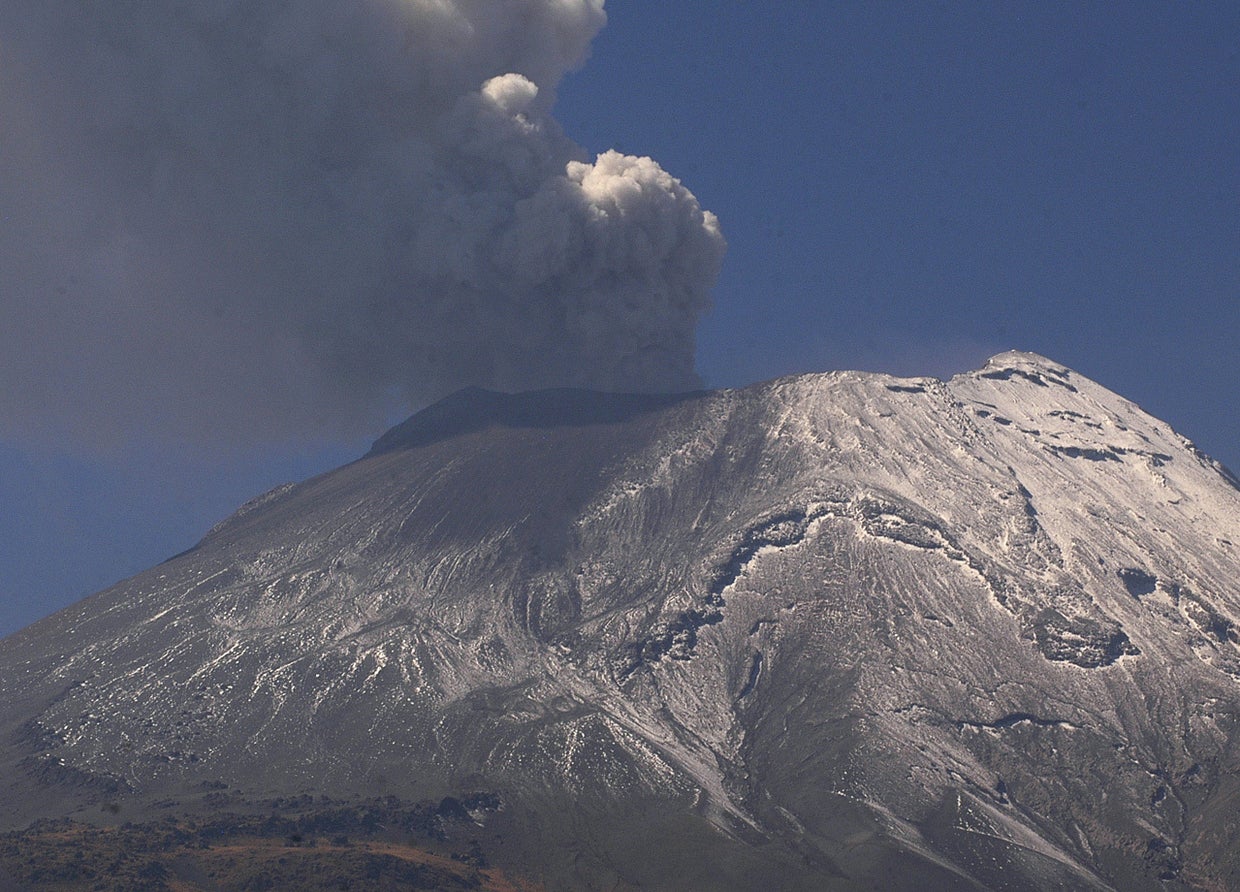 Mexico's Popocatepetl volcano erupts