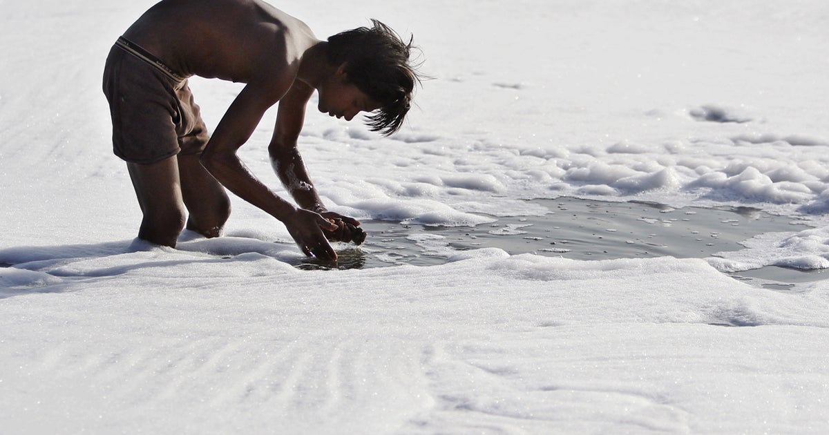 UN: Humanity speeding down "unsustainable path" - CBS News