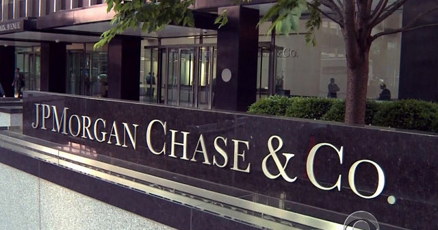 Top JPMorgan Chase exec to resign over loss - CBS News