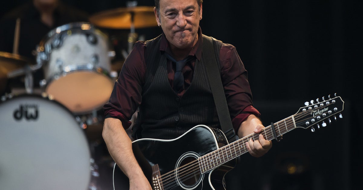 Bruce Springsteen reveals former battle with depression - CBS News