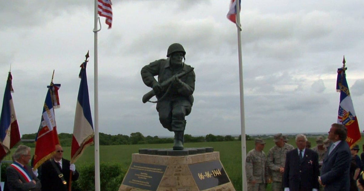Richard Winters Statue