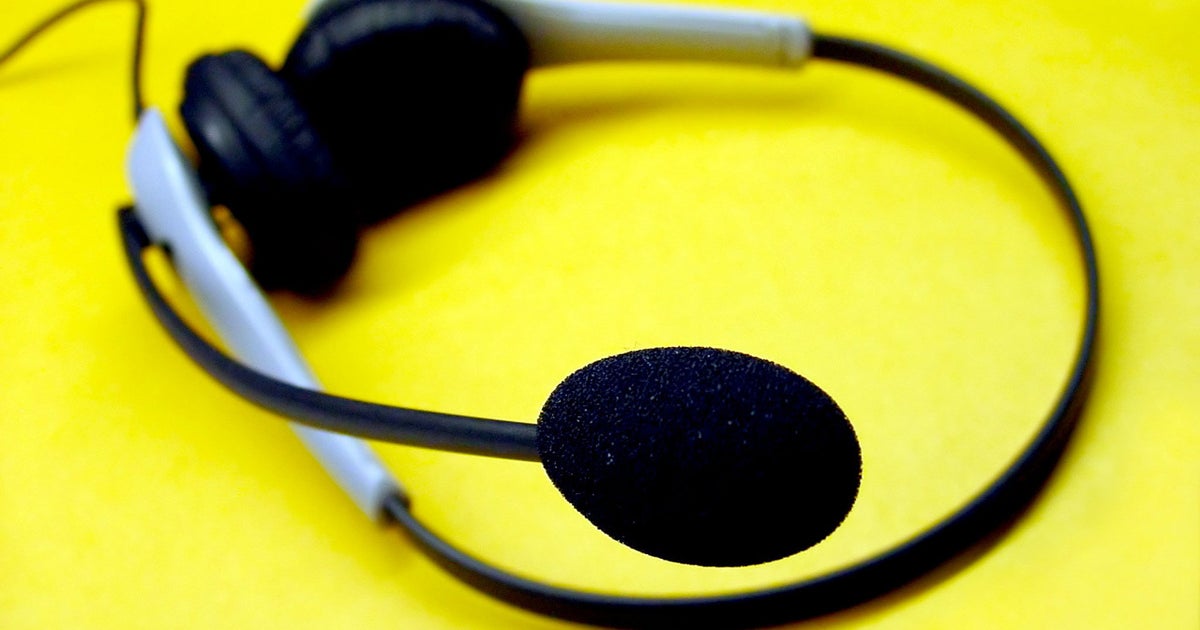 Here comes Apple's new iPhone headset - CBS News