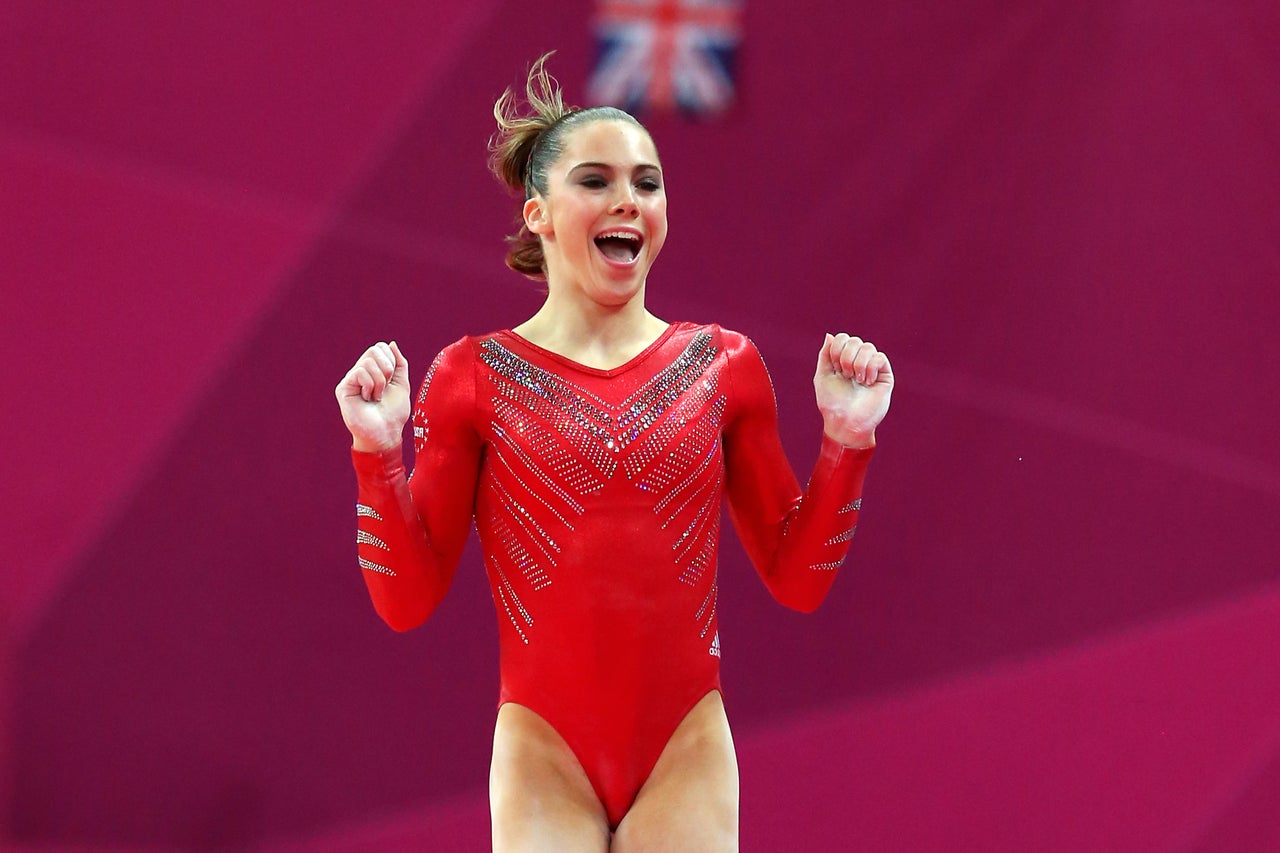 Kyla Ross Y Mckayla Maroney Olympic Gymnast McKayla Maroney Steps Away