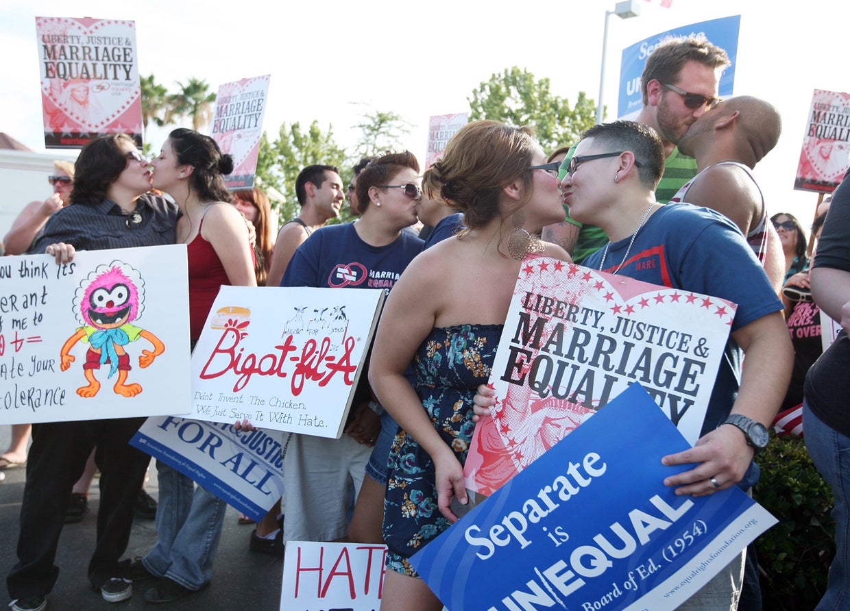 "Kiss-in" protests at Chick-Fil-A