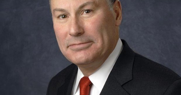 Big East picks CBS VP Mike Aresco as commissioner - CBS News