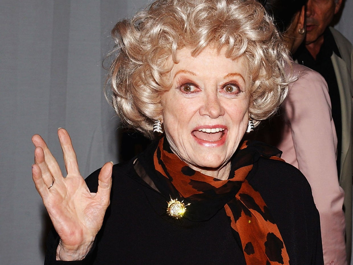 Comedian Phyllis Diller dies at 95 in Los Angeles - CBS News