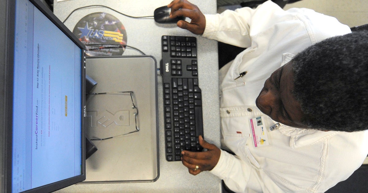 Living on the streets, but at home on Twitter - CBS News