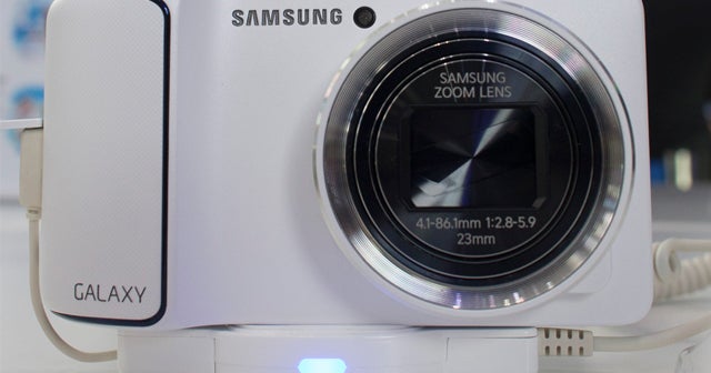Samsung unveils voice-controlled camera - CBS News