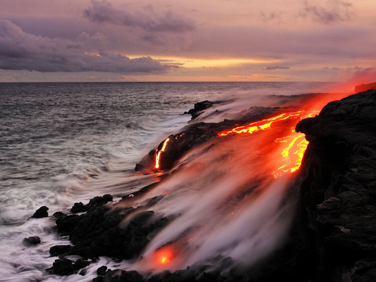 Dramatic lava flow in Hawaii