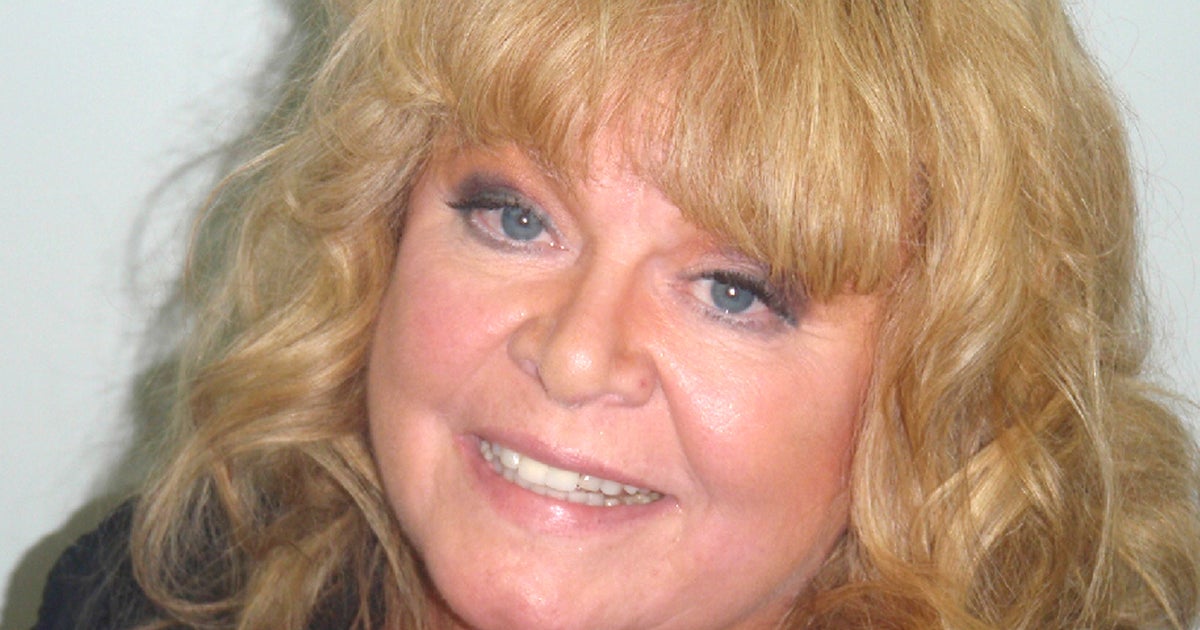 Sally Struthers pleads not guilty in DUI case - CBS News
