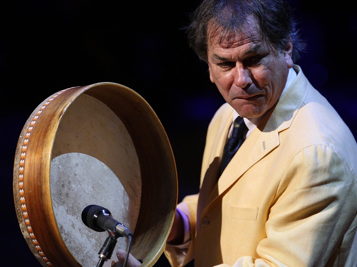 Ex-Grateful Dead drummer Mickey Hart wanted for alleged assault - CBS News